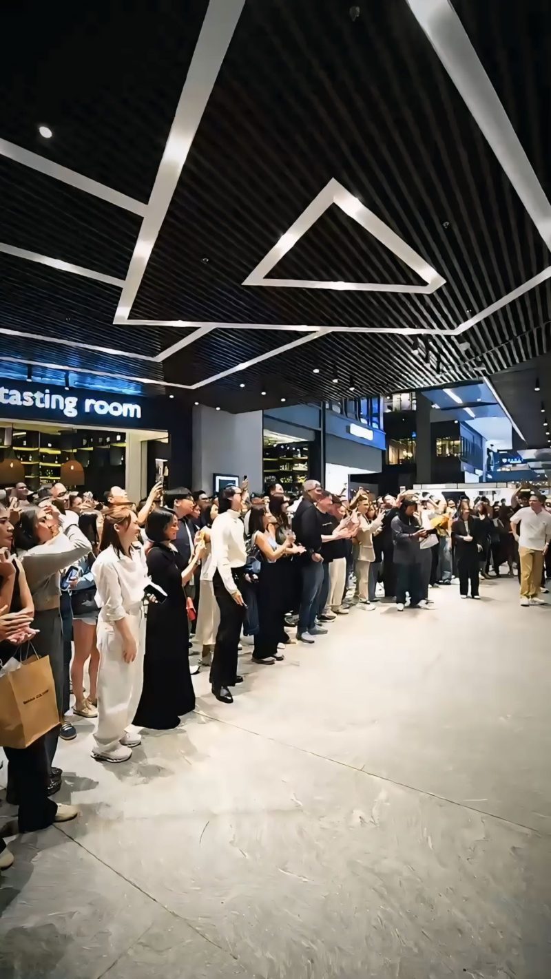 On Store Pertama di Indonesia Resmi Dibuka di ASHTA District 8 SCBD